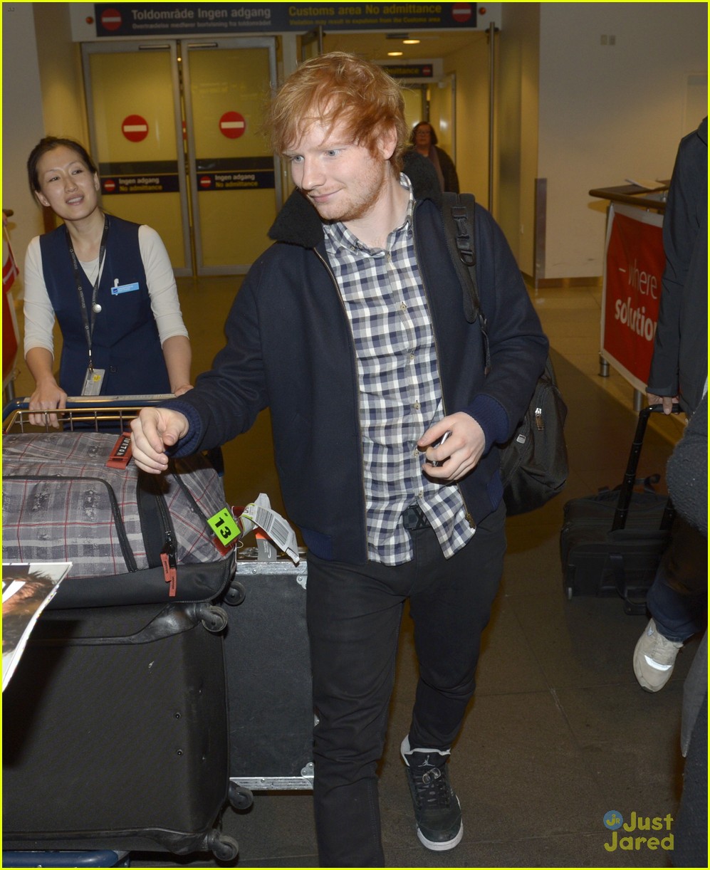 Ed Sheeran Arrives in Copenhagen After His New One Direction Song '18 ...