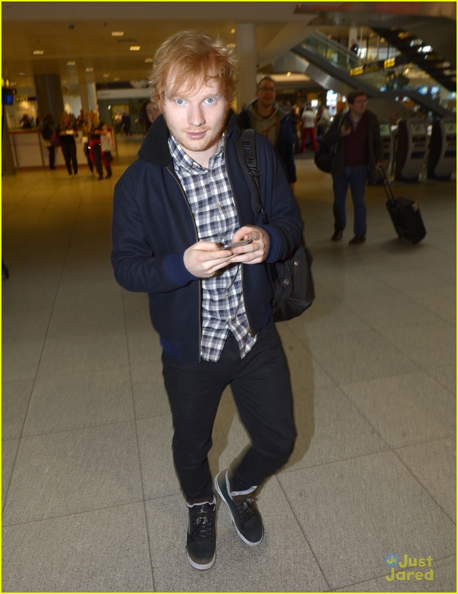 Ed Sheeran Arrives in Copenhagen After His New One Direction Song '18 ...