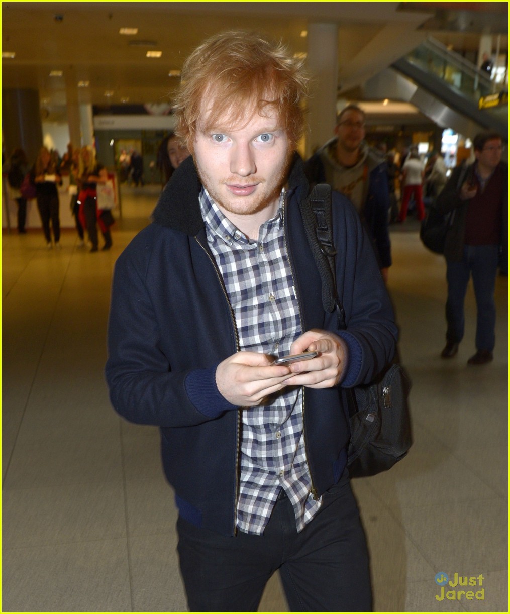 Ed Sheeran Arrives in Copenhagen After His New One Direction Song '18 ...