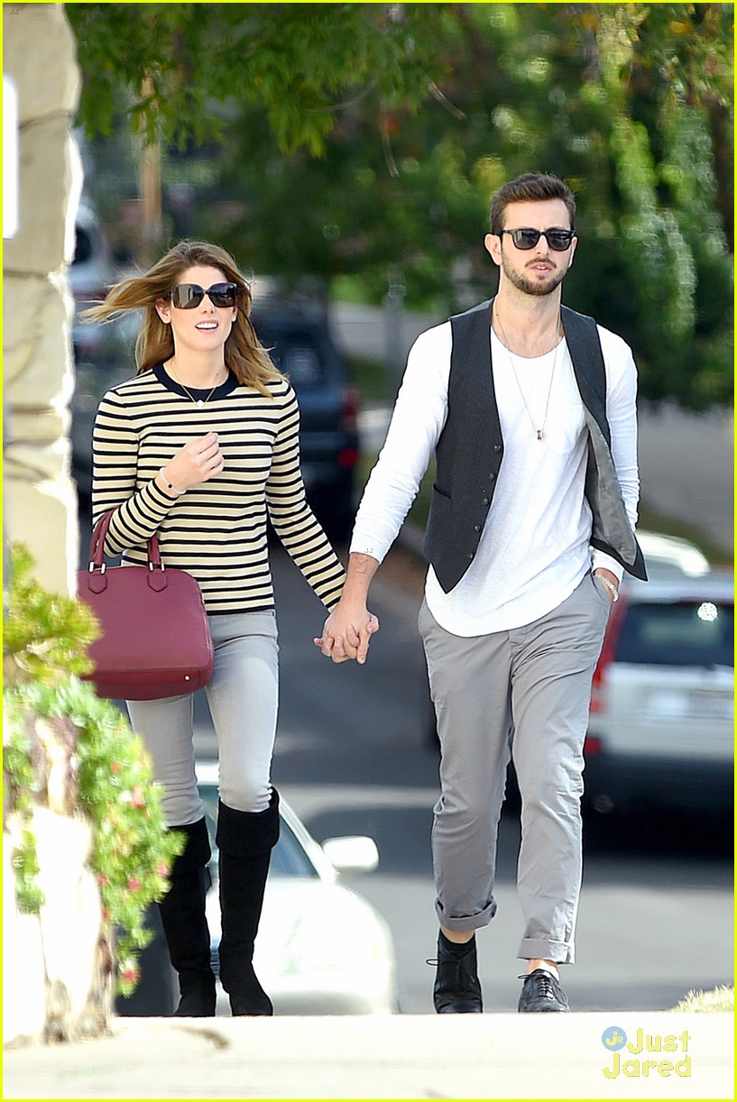 Ashley Greene Boyfriend Paul