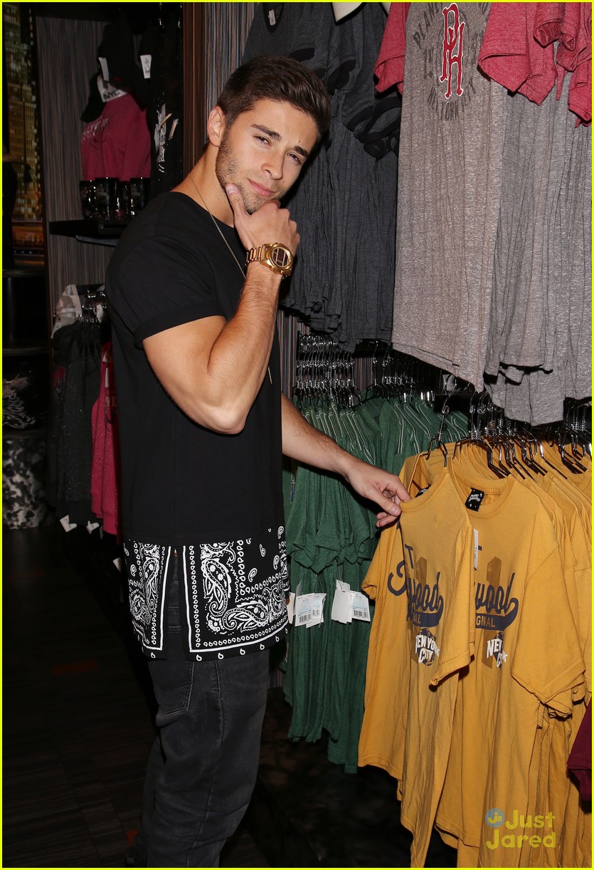 Jake Miller Took Over Planet Hollywood Again & It Was Just As Crazy ...