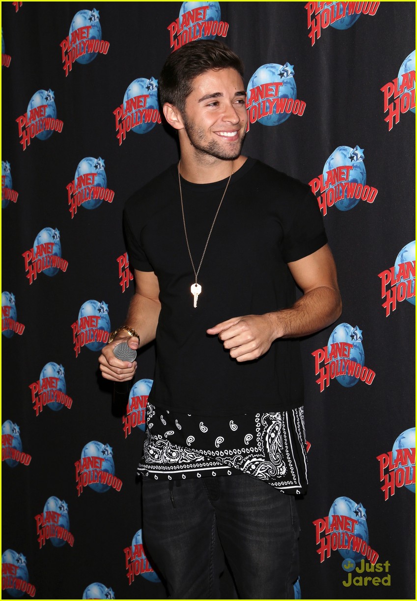 Jake Miller Took Over Planet Hollywood Again & It Was Just As Crazy ...