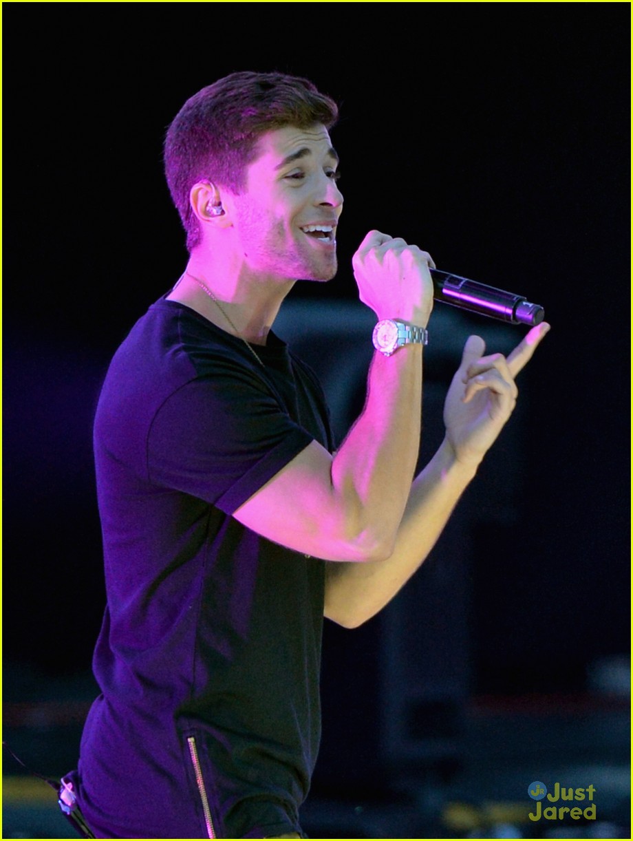 Jake Miller Kicks Off MTV EMA Show in Miami - See All The Pics! | Photo ...
