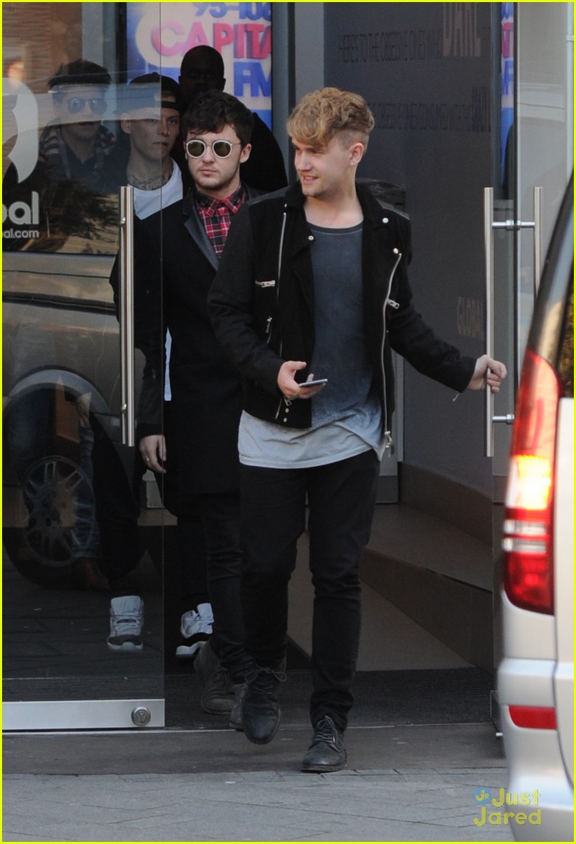 Rixton's Jake Roche is Completely Smitten with Little Mix Girlfriend ...