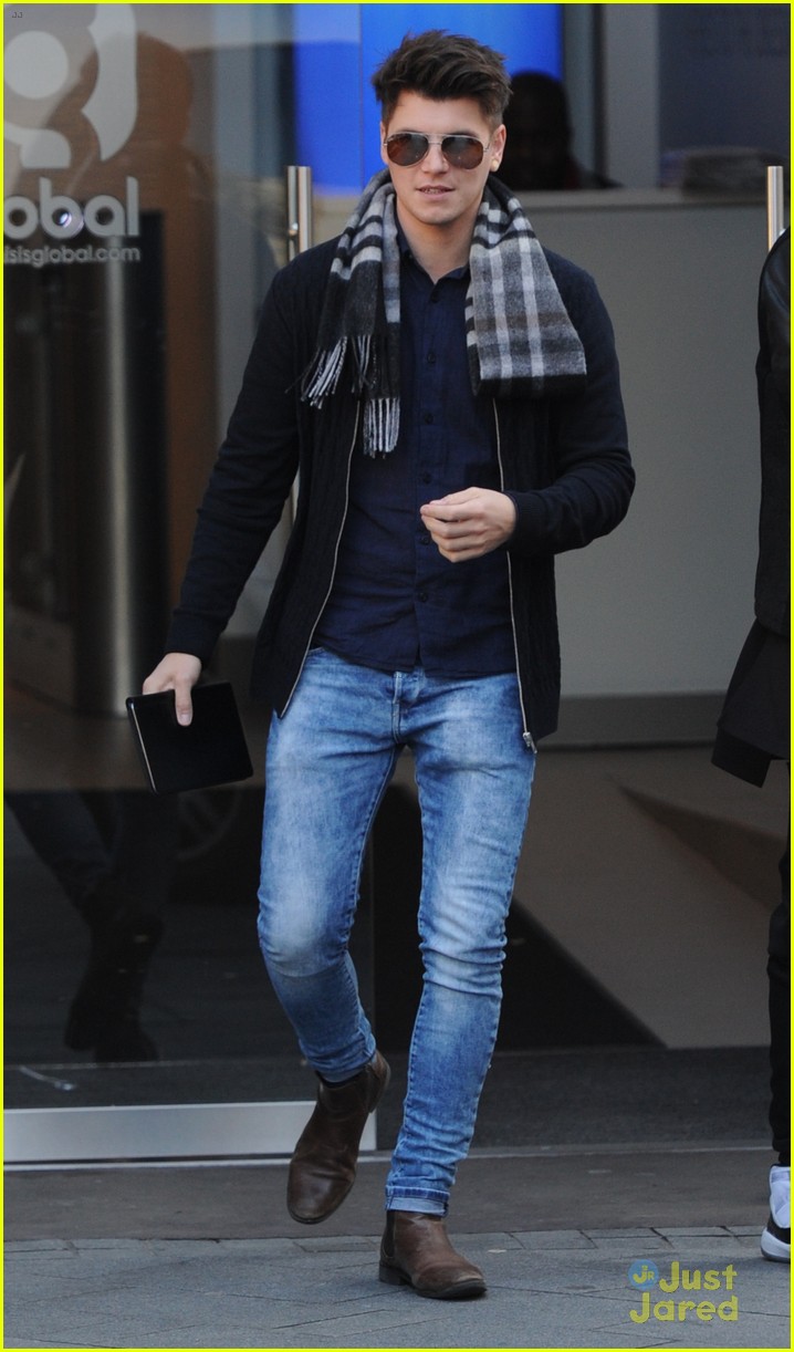 Rixton's Jake Roche is Completely Smitten with Little Mix Girlfriend ...