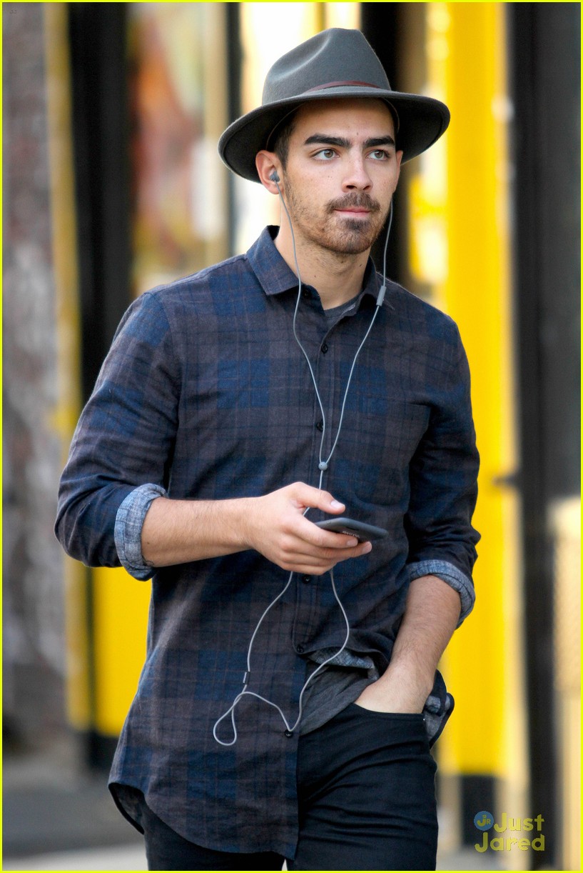 Have You Ever Wondered How The Jonas Brothers Break Started? We've Got ... Have You Ever Wondered How The Jonas Brothers Break Started? We've Got ...