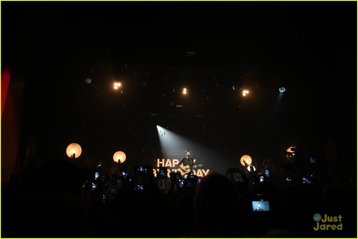 R5 Definitely Made Us Smile at Radio Disney's Family VIP Birthday - See ...