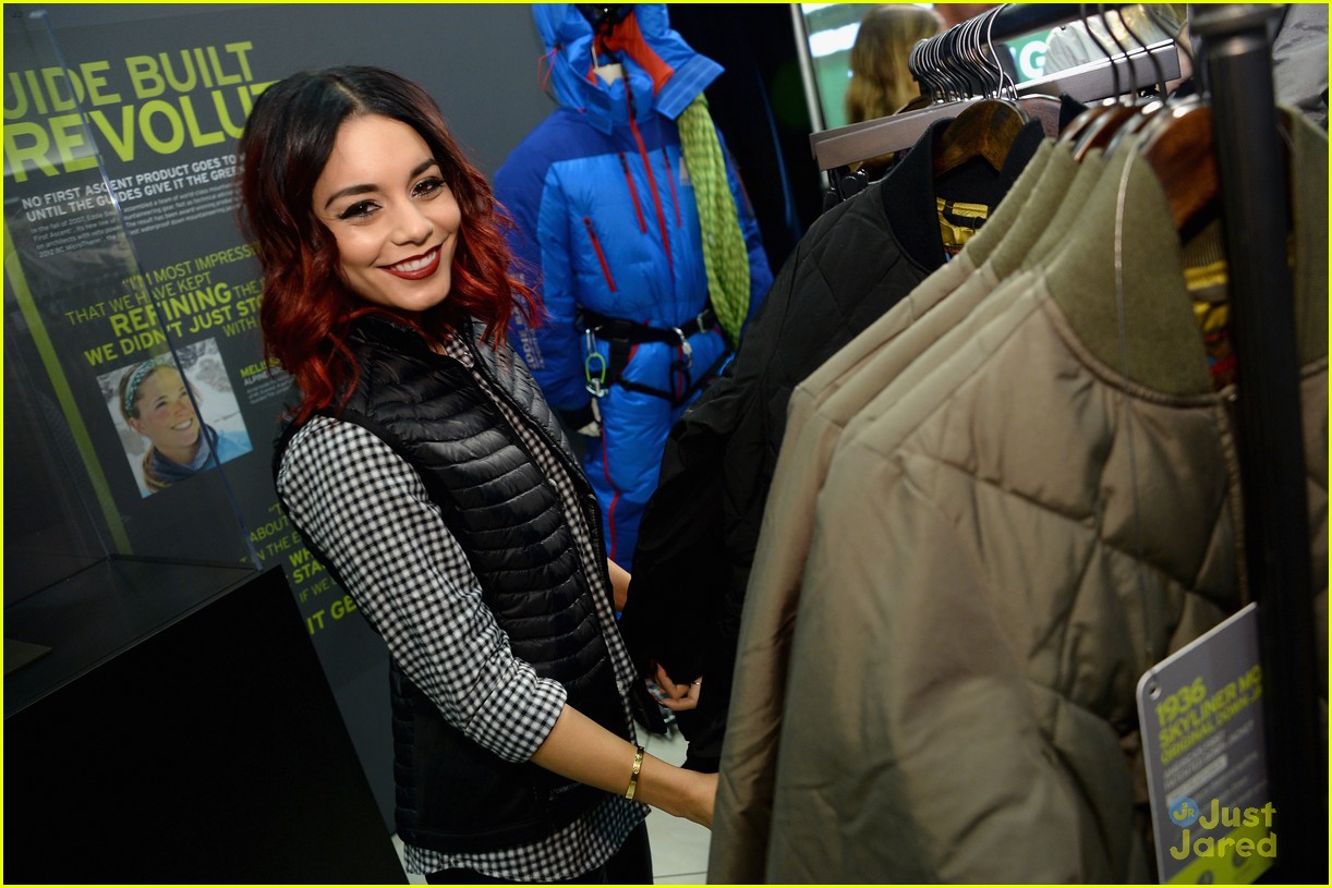 Vanessa Hudgens Plays DJ for Eddie Bauer Event | Photo 738916 - Photo ...