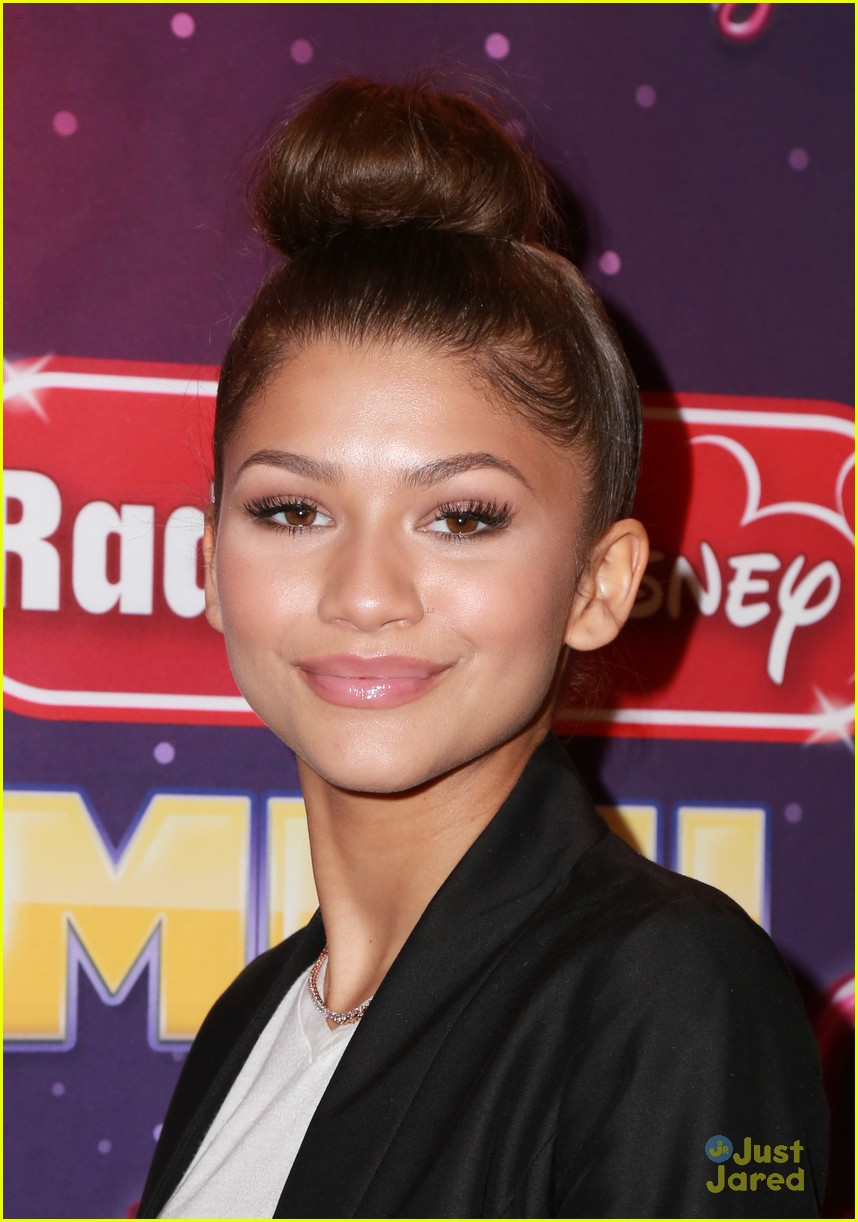 Zendaya & Alli Simpson Celebrate Radio Disney's Birthday With McClain ...