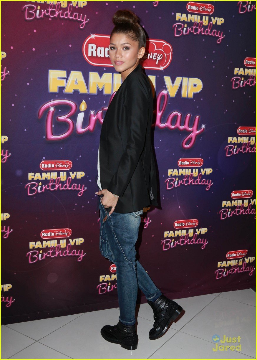 Zendaya & Alli Simpson Celebrate Radio Disney's Birthday With McClain ...