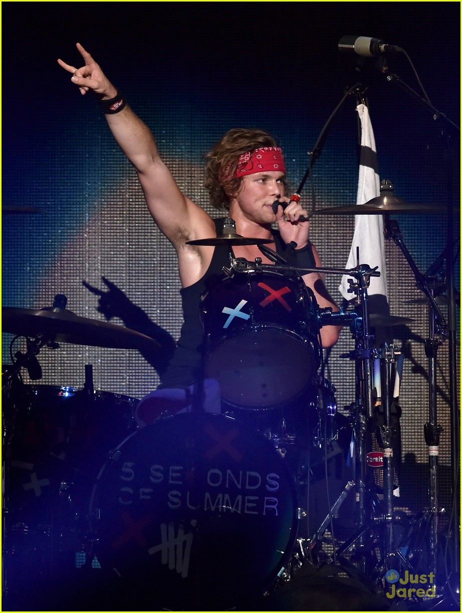 5 Seconds Of Summer Play KIIS FM's Jingle Ball After 'What I Like About ...