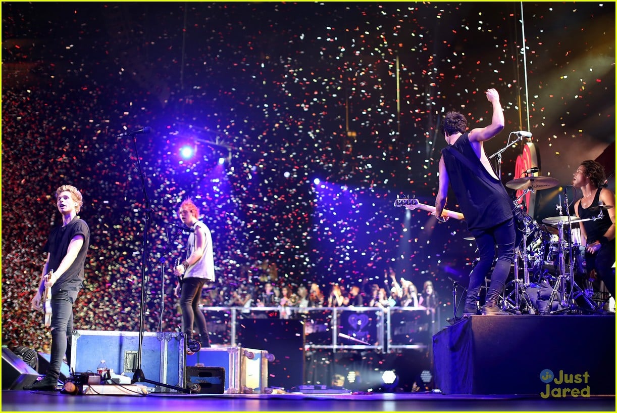Full Sized Photo of 5sos shred stage jingle ball concert pics 14 | 5 ...