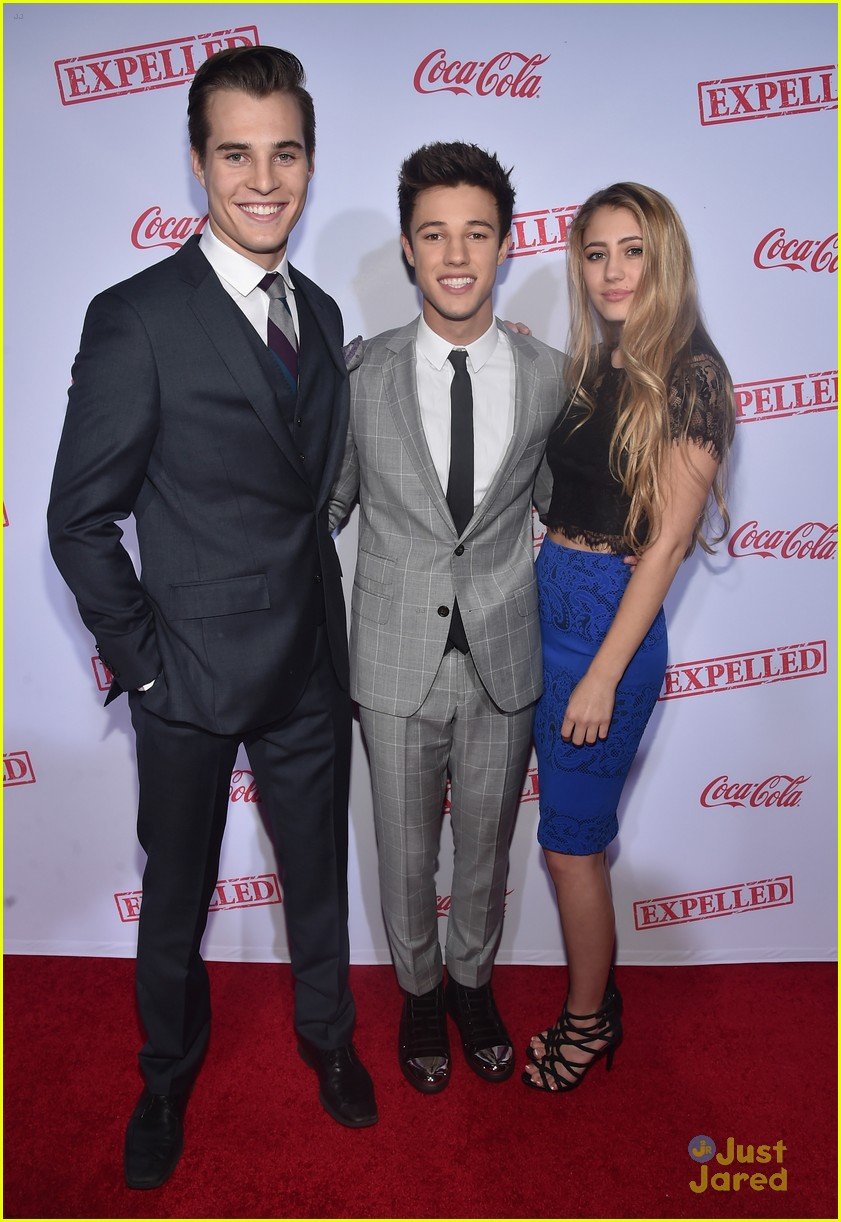 Kelli Berglund & Alli Simpson Support Cameron Dallas At 'Expelled ...