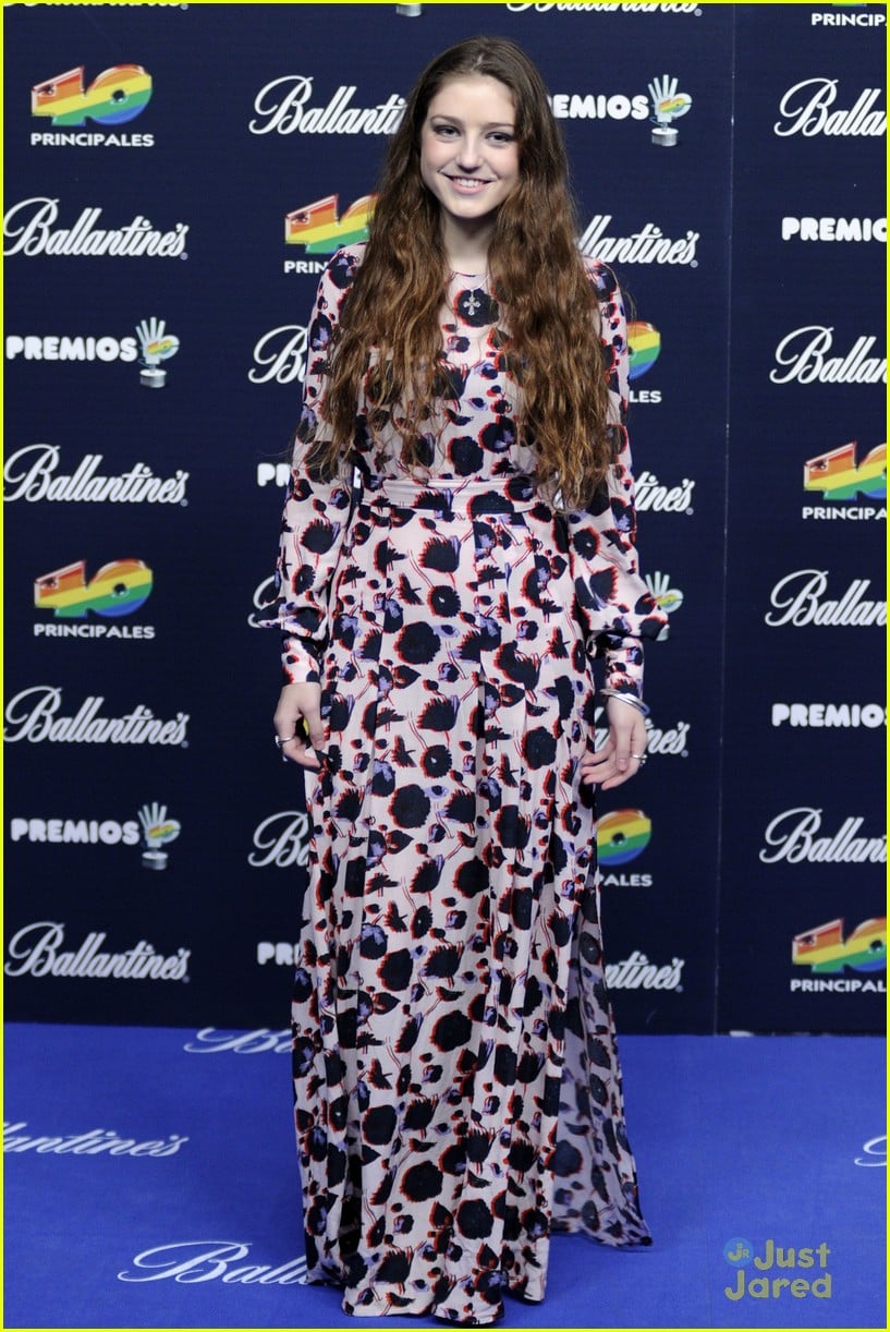 Birdy Beats Out Ariana Grande & Lorde For Los Principales Award | Photo ...