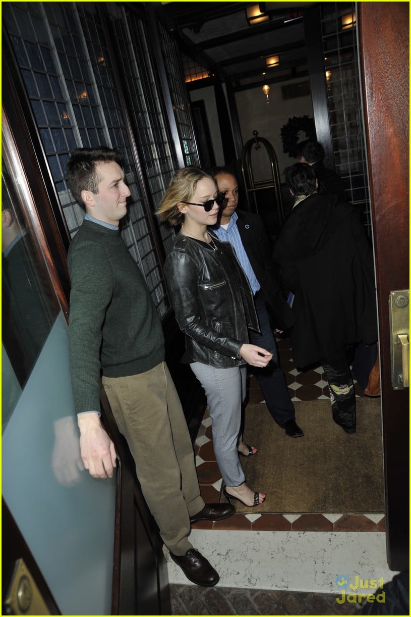 Jennifer Lawrence's Bodyguard Justin Riblet is 'Very Popular' With Her ...