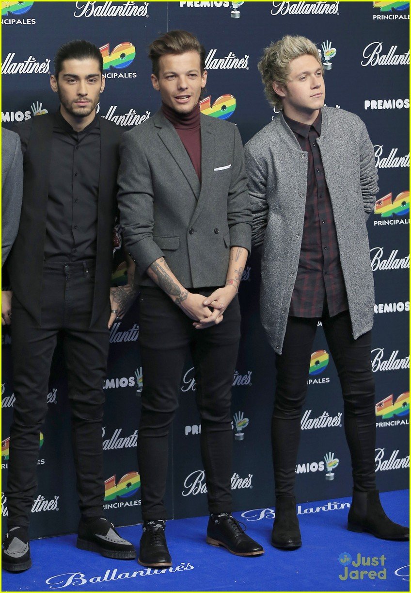 One Direction Performs 'Steal My Girl' at 40 Principales Awards (Video ...