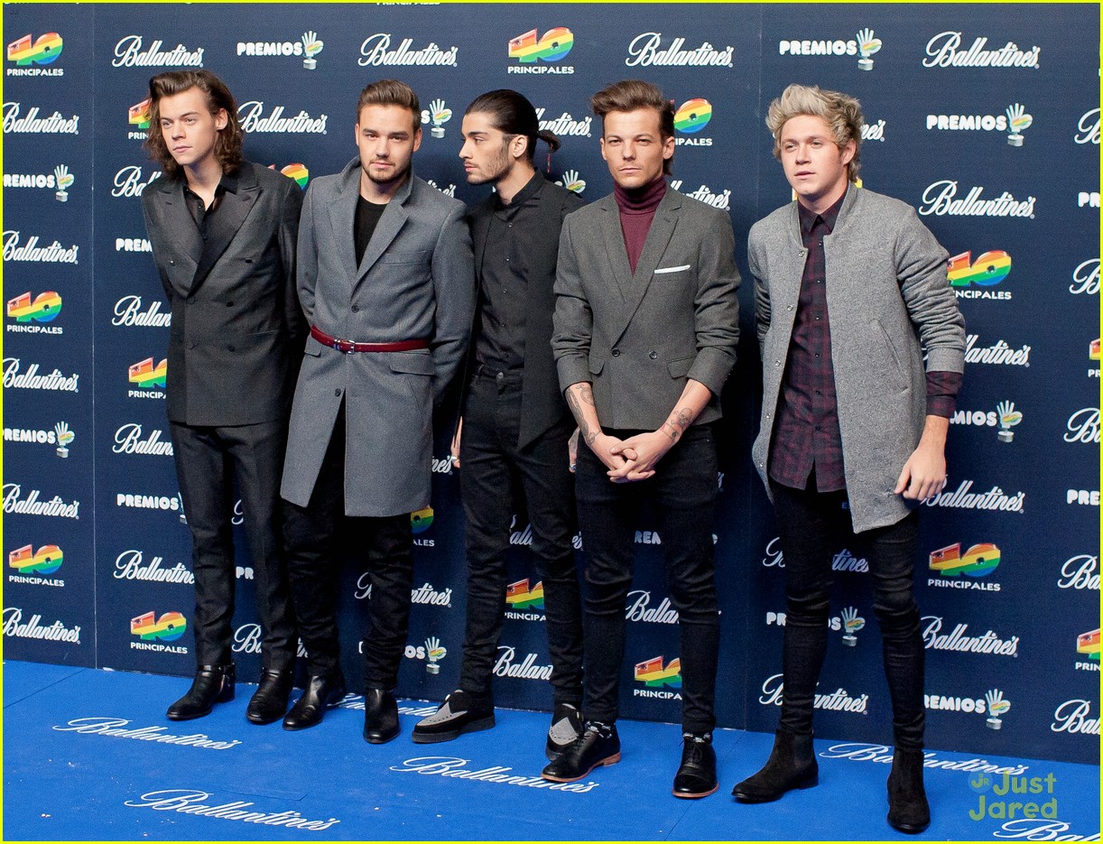 One Direction Performs 'Steal My Girl' at 40 Principales Awards (Video ...