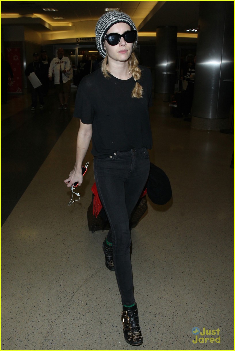 Full Sized Photo of emma roberts returns back to los angeles after ...