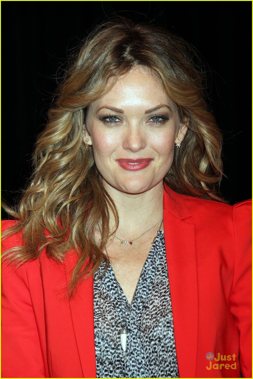 Amy Purdy Returns To Vegas With 'On My Own Two Feet' Book Tour | Photo ...
