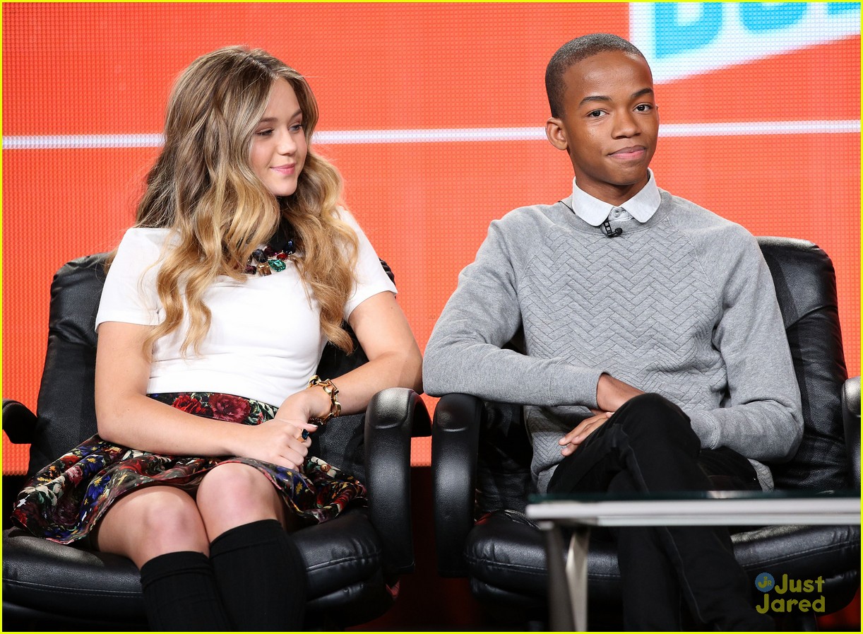 Brec Bessinger & Coy Stewart Chat Up 'Bella & The Bulldogs' During TCA ...