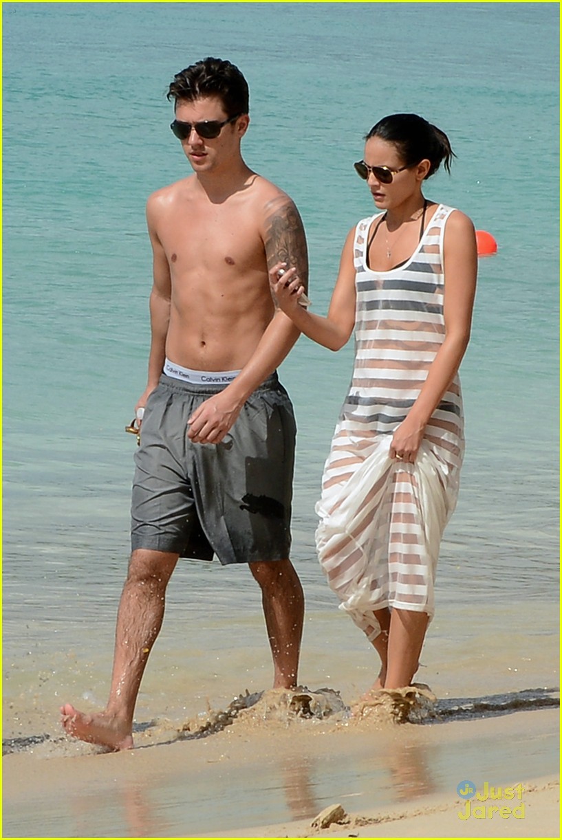 Union J's JJ Hamblett & Caterina Lopez Enjoy Beachside Stroll in ...