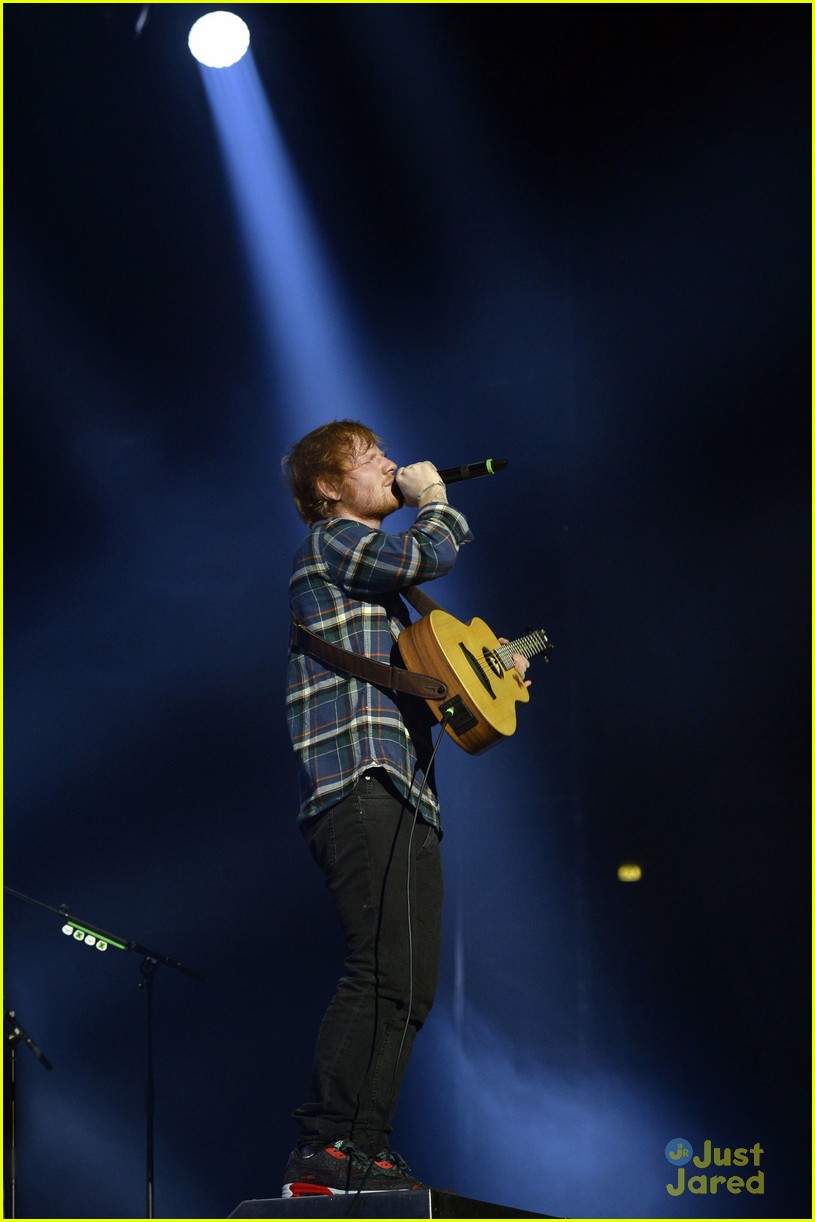 Full Sized Photo of ed sheeran race car top gear video 33 | Watch Ed ...