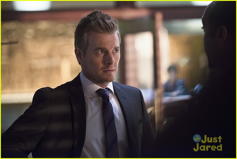 Piped Piper Comes to Central City on Tonight's 'The Flash' - See the ...