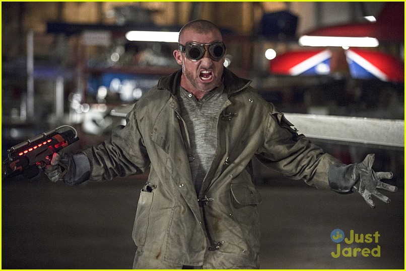 Full Sized Photo of the flash returns prison break reunion stills 18 ...