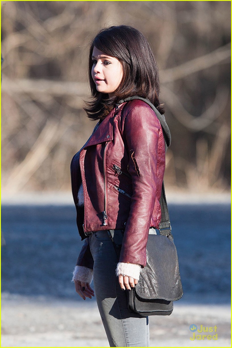 Selena Gomez Gets Epic Prom Proposal - Watch Lip-Sync Video Now ...