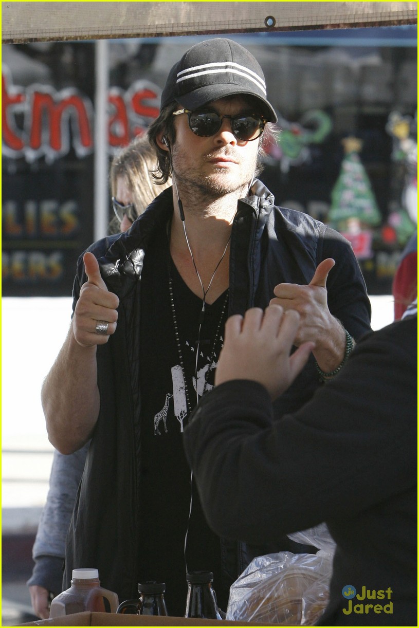 Ian Somerhalder Shows Off Muscles While Carrying Boxes at Farmers ...