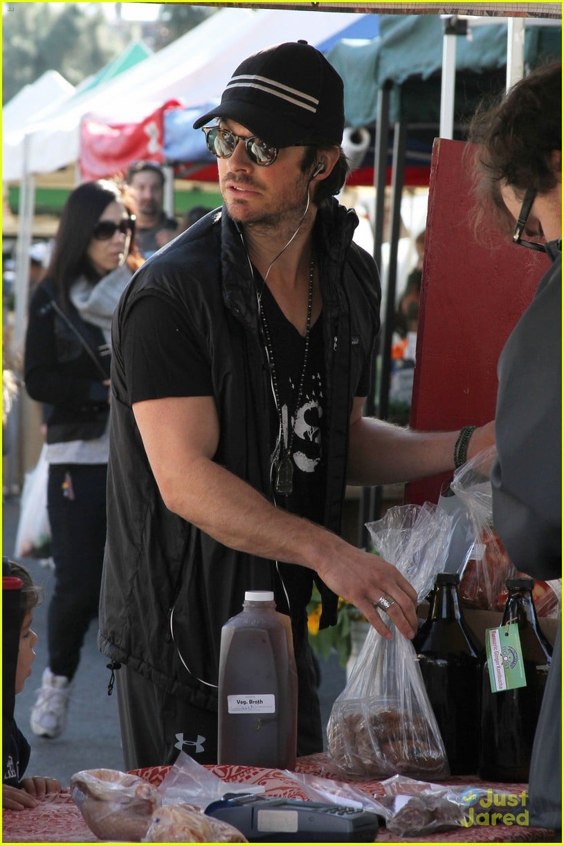 Full Sized Photo of ian somerhalder buff biceps farmers market 29 | Ian ...