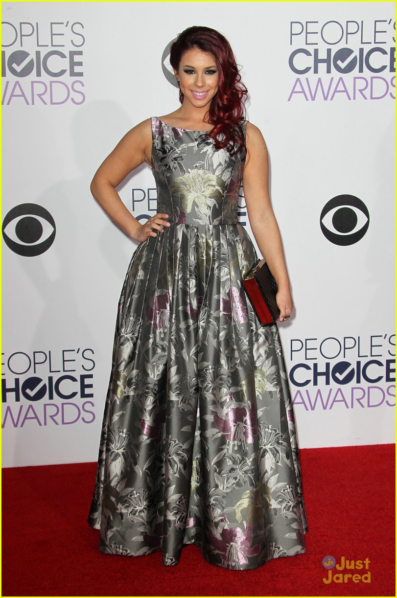 Jillian Rose Reed & Brett Davern Bring 'Awkward' To People's Choice ...