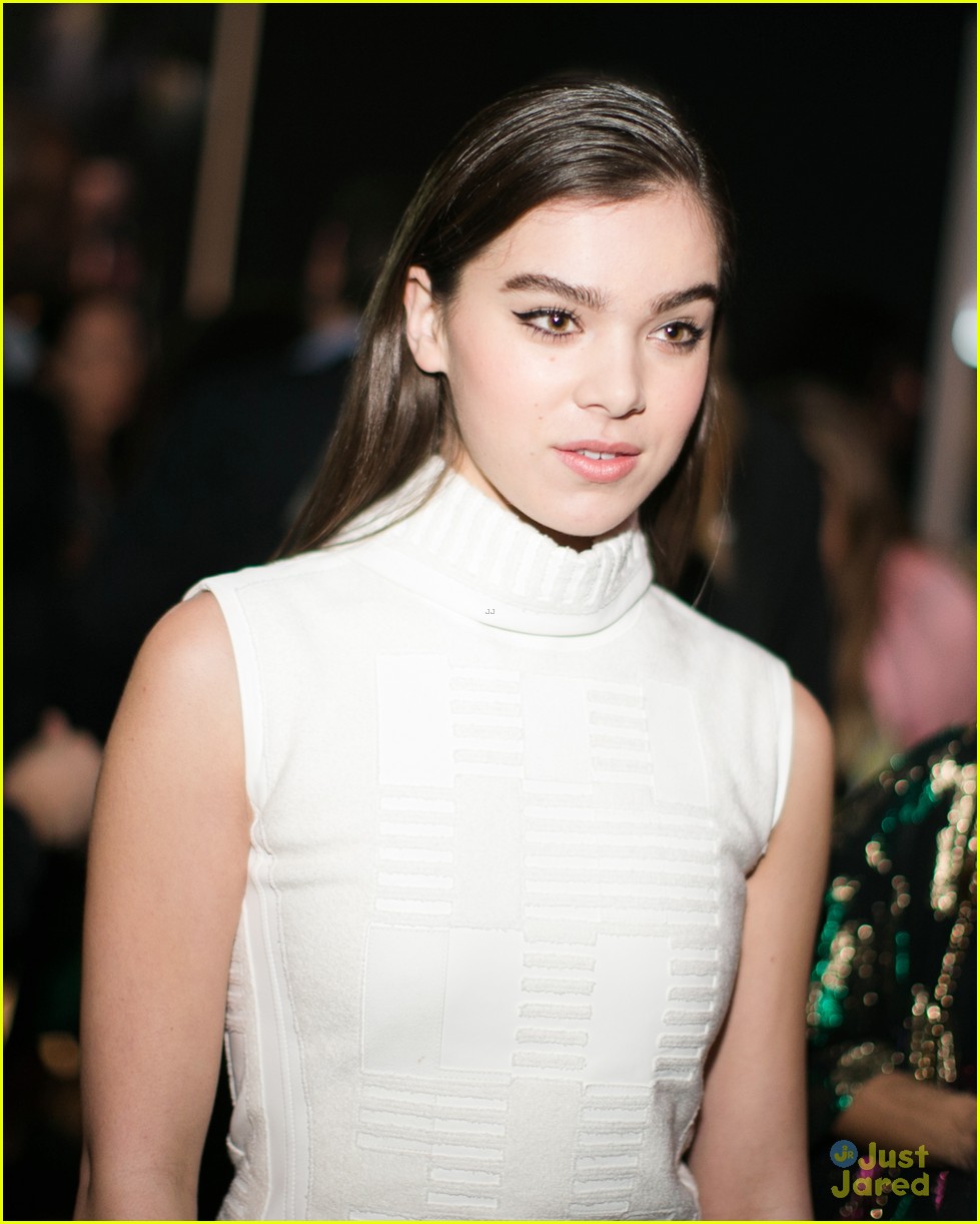 Miley Cyrus & Hailee Steinfeld Turn Heads in White at Shooting Stars ...