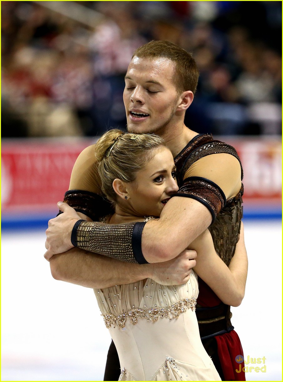 Pairs Champion Skaters Alexa Scimeca & Chris Knierim Defy Gravity ...