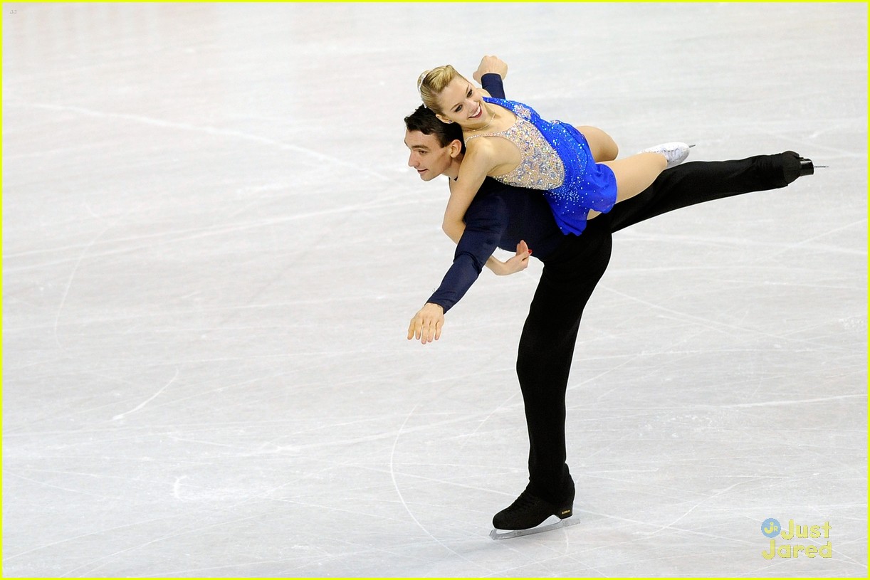 Pairs Champion Skaters Alexa Scimeca & Chris Knierim Defy Gravity ...