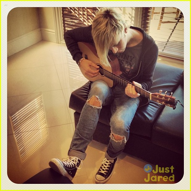 Riker Lynch Teases 6 Seconds Of New R5 Songs | Photo 764596 - Photo ...