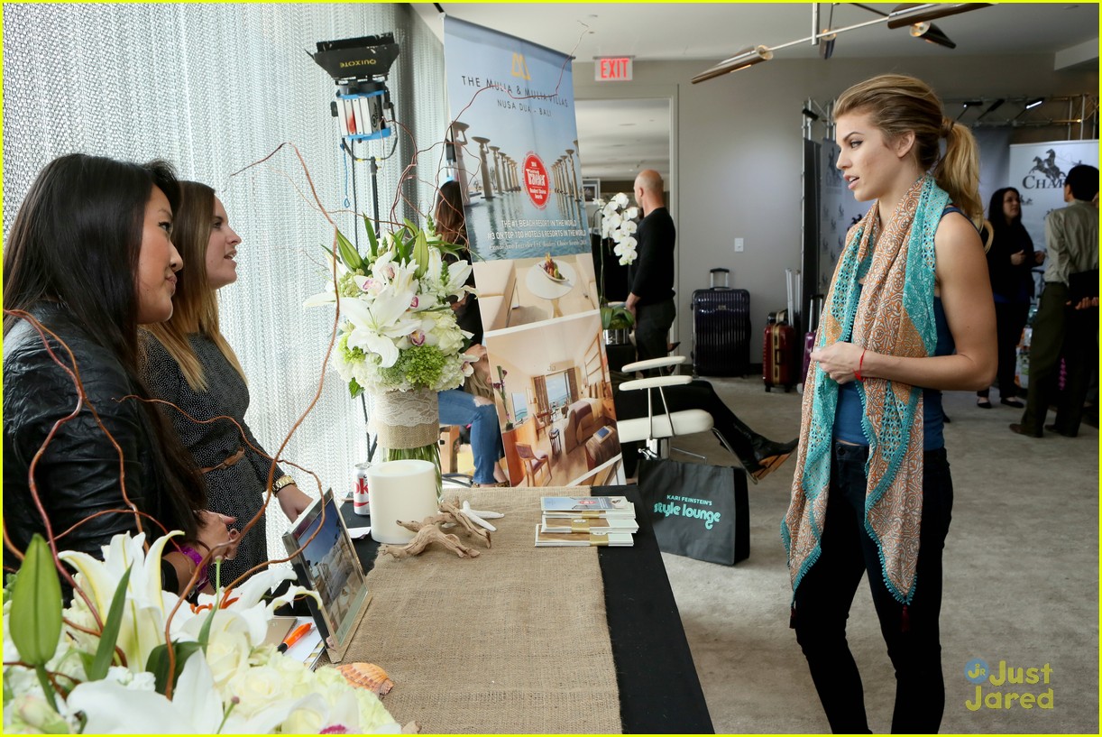 Drake Bell Hits Up Pre-Oscar Suite After 'A Mouse Tale' Premiere ...