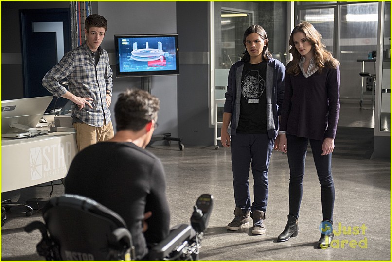 Caitlin Comes Face-to-Face with Ronnie on 'The Flash' Tonight! | Photo ...