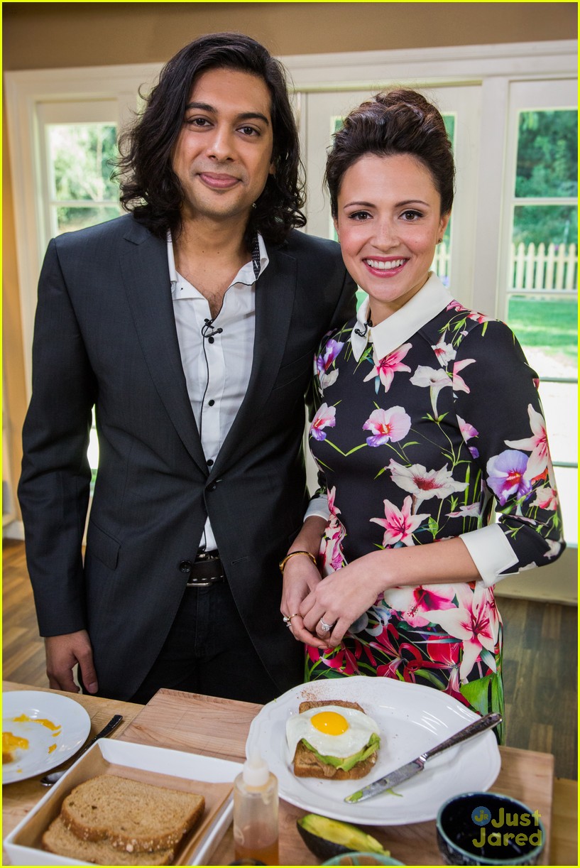 Italia Ricci & Robbie Amell Hit Up Hallmark Channel's 'Home & Family ...