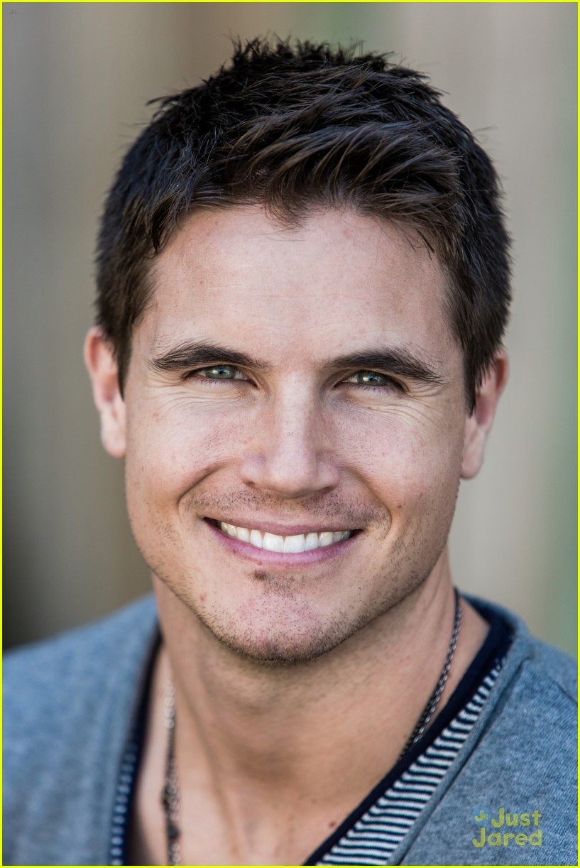 Full Sized Photo of italia ricci robbie amell home family together 18 ...