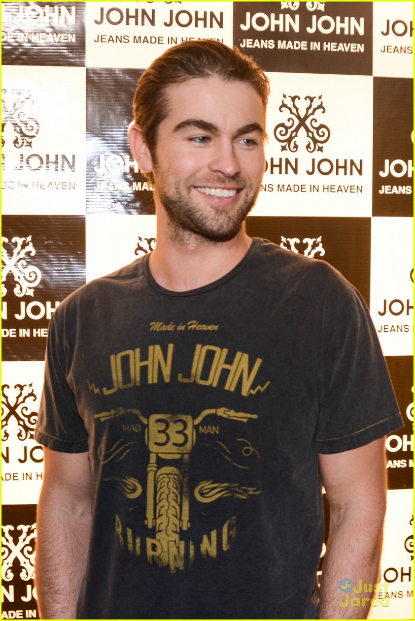 Chace Crawford Hits Up the John John Store in Brazil! | Photo 775207 ...