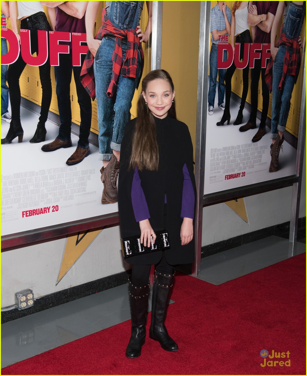 Maddie Ziegler Catches 'The DUFF' Premiere with Sister Mackenzie ...