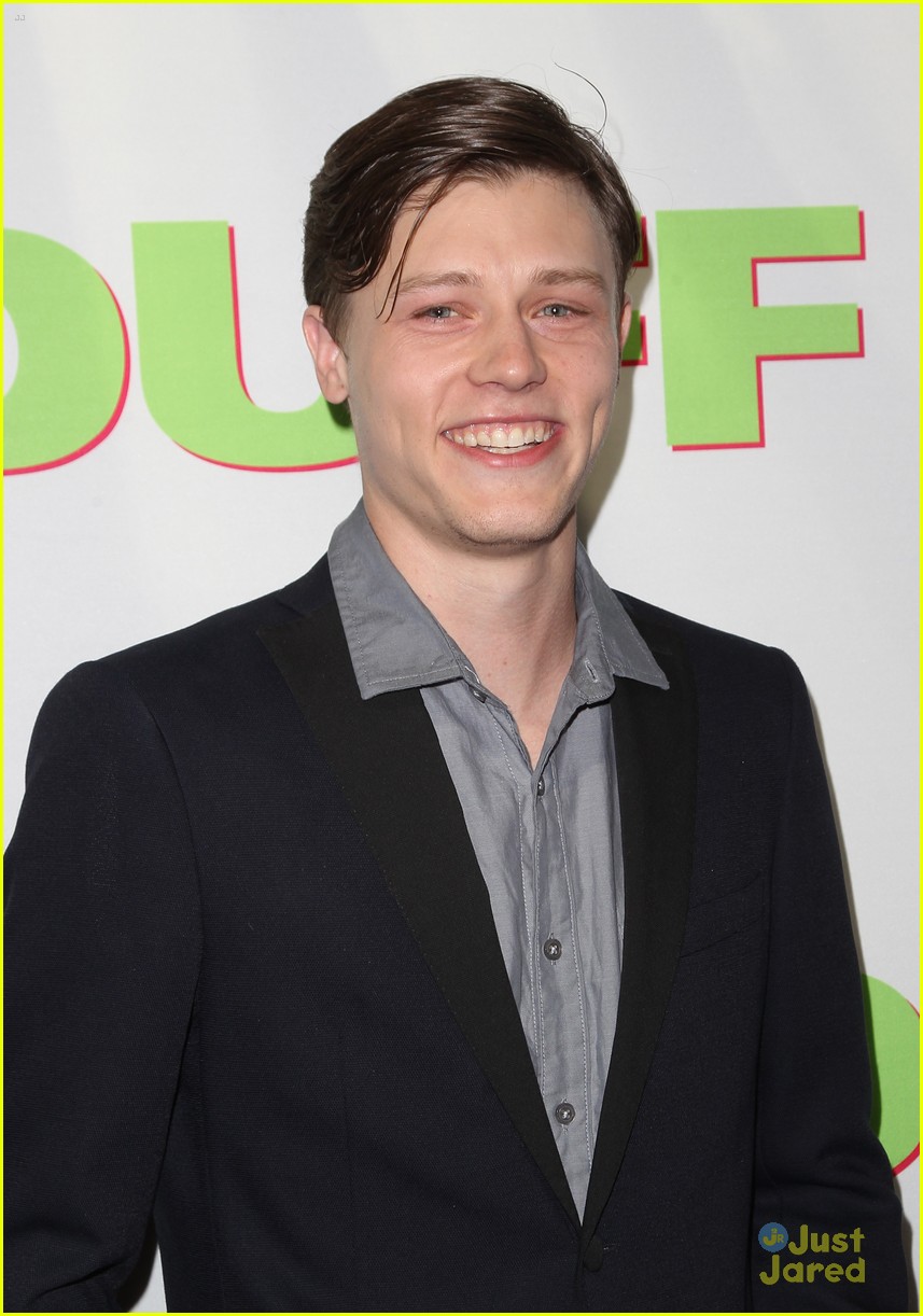 Nick Eversman & Wife Emily Debut Baby Bump At 'The DUFF' Premiere ...