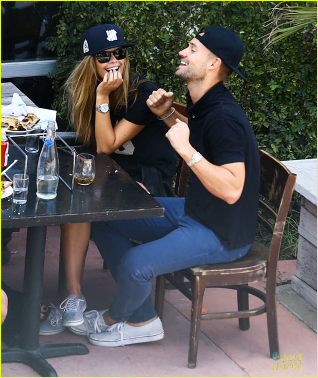 Nina Agdal & Boyfriend Reid Heidenry Share Lunchtime Laughs | Photo ...