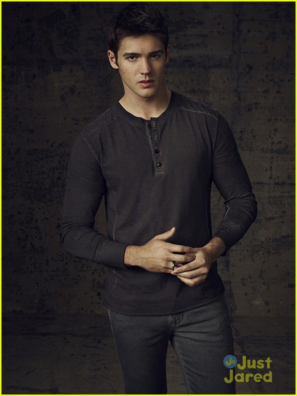 Steven R Mcqueen On Leaving Vampire Diaries And Why Jeremy Deserves A