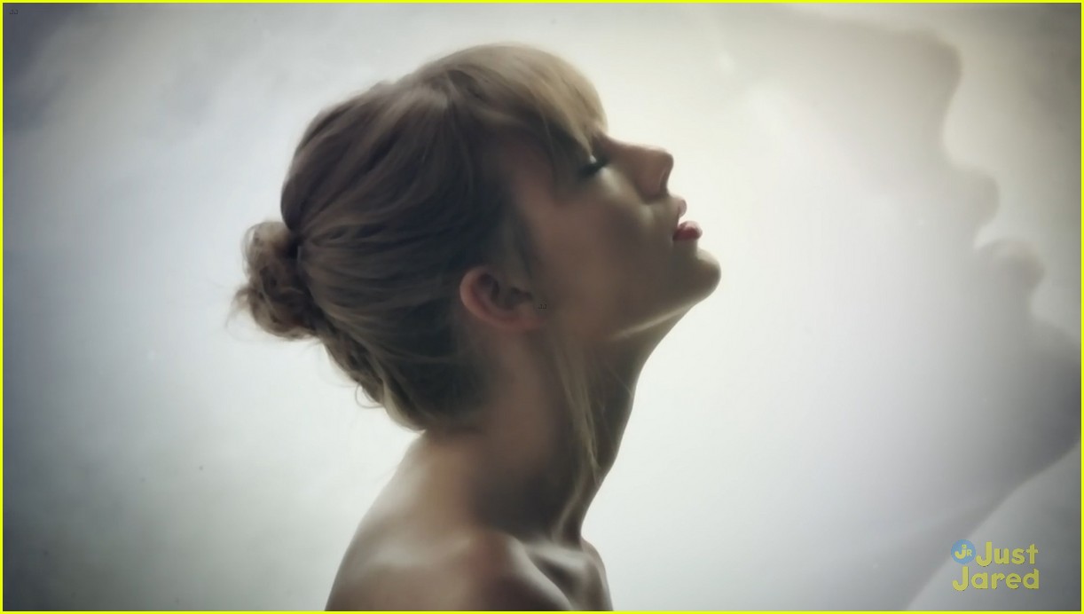 Taylor Swift Drops 'Style' Music Video! | Photo 774578 - Photo Gallery ...