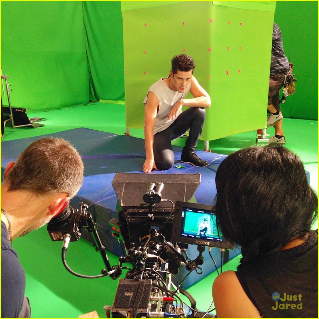 Michael J. Willett Drops 'Started Over' Video - Watch Now! | Photo ...