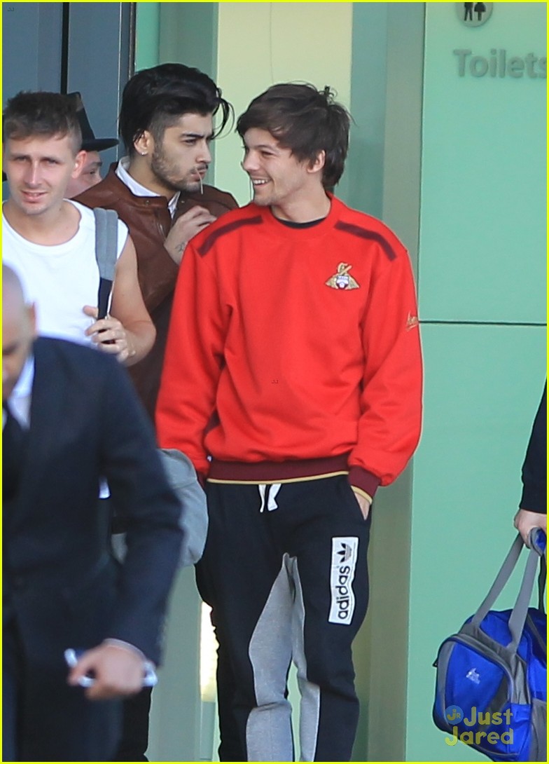 One Direction Lands Back in London After Touring Australia & Japan ...