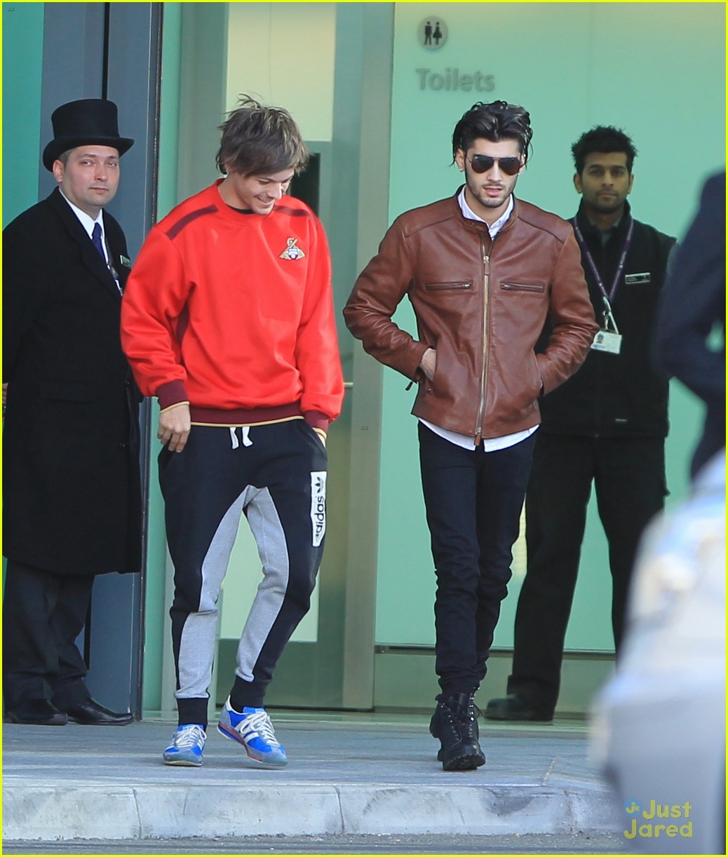 One Direction Lands Back in London After Touring Australia & Japan ...