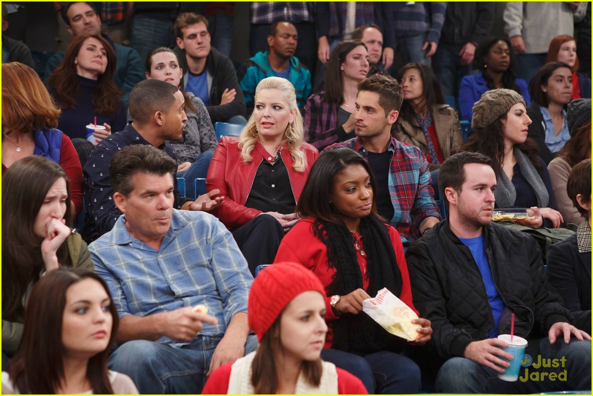 Will Riley Finally Tell Danny How She Feels On Tonight's 'Baby Daddy ...